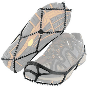 Crampons antidérapants sur chaussures